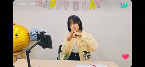 Billlie 커뮤니티 포스트 수아언니 늦었지만 생일 축하해요🎉🌝💜 오늘 언니가 버블에서 해준 말을 통해서 역시 난 수아