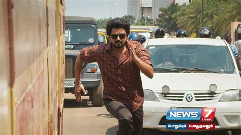 அடுத்தடுத்து லீக் ஆன வாரிசு படத்தின் காட்சிகள் படப்பிடிப்பில் இருந்து வீடு திரும்பிய விஜய்