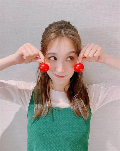トラウデン直美さんのインスタグラム写真 トラウデン直美instagram 「🍅🍅🍅笑」4月15日 23時14分 Naomi Trauden