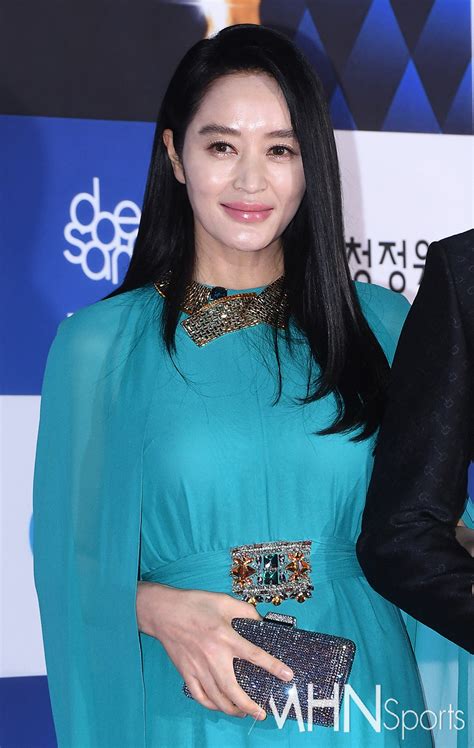 Mhn스포츠 `스타블링shot` [ms포토]김혜수 `올해도 우아한 청룡의 여신` Zum 뉴스