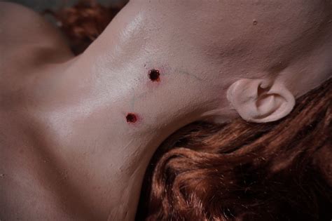 Vampire Bite Phoebe Head Dapper Cadaver Props