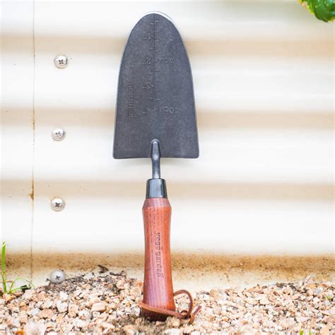 Vego Heritage Hand Trowel Small Garden Trowel For Planting And Digging
