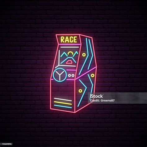 경주 아케이드 게임 기계 네온 사인 광고 디자인입니다 아케이드 경주 기계의 상징 밤 빛 간판입니다 벡터 일러스트입니다 로고에 대한 스톡 벡터 아트 및 기타 이미지 Istock