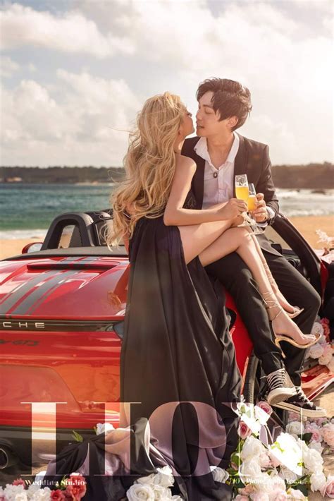 포즈에 있는 얌님의 핀 야외 웨딩 웨딩사진 포즈 커플 촬영