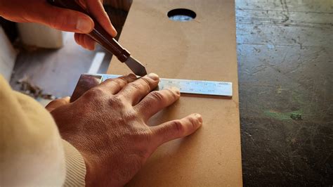 Simple Test To Check If Your Square Is Square For Woodworking Quick Tip Katz Moses Tools