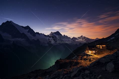 山间夜晚星空的美丽景观高清图片下载 正版图片600430145 摄图网