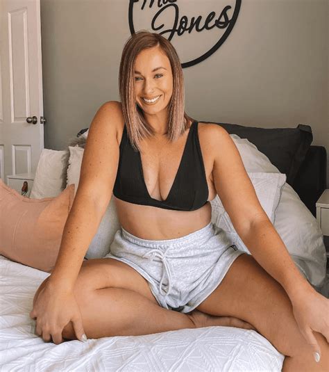 Flattering Short Haircuts For Plus Size Women