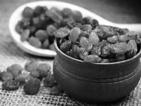 Бөө ҮЗЭМНИЙ ШҮҮС УУХ 5 ШАЛТГААН Үзэмний шүүс нь хүний алдагдаж буй