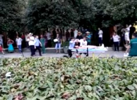 2016年长沙挟持人质案细节：民警卸枪与嫌犯谈判，抓住几秒钟机会徒手夺刀！腾讯新闻