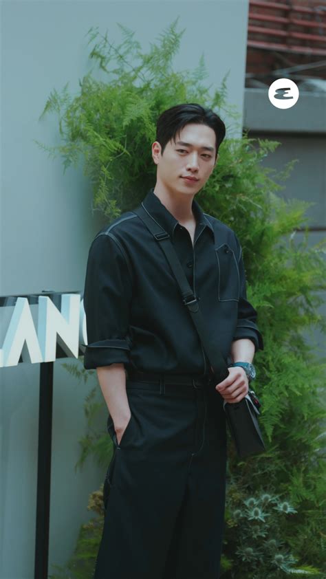 에스콰이어 코리아 제작지원 코첼라를 성공적으로 마치고 뉴욕에서 만난 엔하이픈 제이크와 성훈 티파니 주얼리처럼 반짝이는 이들의 가장 빛나는 순간을 6월호에 담았습니다