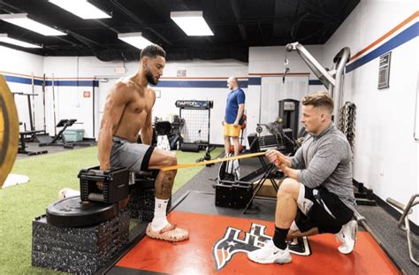 Ben Simmons Tells His Million Followers He S Minding My Business And Working My Ass Off