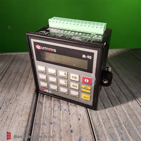 Unitronics M90 19 B1A 24 V DC 250V