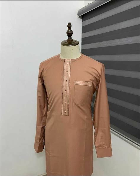 A Plain Stylish Long Sleeve Kaftan For Men By Oyecouture Men Tradit Afrikrea