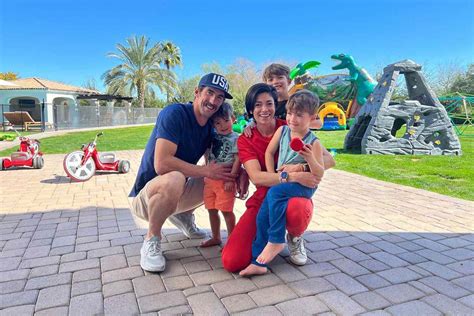 Michael Phelps Sons Watch Induction To The U S Olympic Hall Of Fame