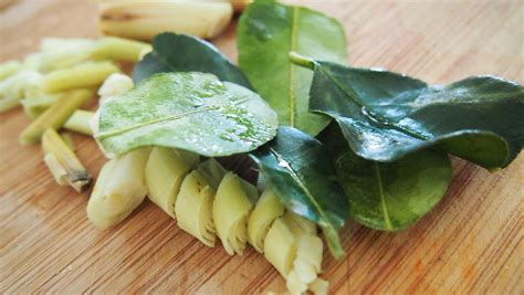 2nd of the Yong Tau Fu 酿豆腐 Series Tom Yam Yong Tau Fu CARRY IT LIKE HARRY