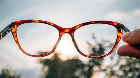 Tips Memilih Frame Kacamata Terbaik Nyaman Dan Ringan