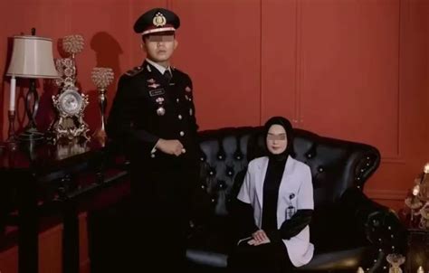 Ditengah Karir Mentereng Nasib Pahit Perwira Polisi Ini Bongkar Foto Istri Bugil Dengan Pria