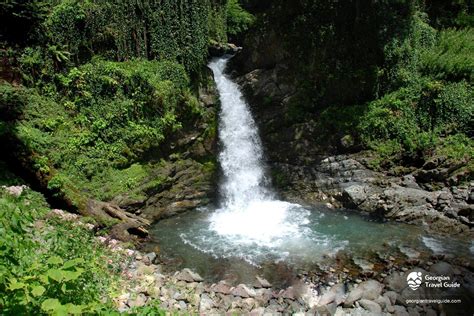 როჭოს ჩანჩქერი Georgian Travel Guide