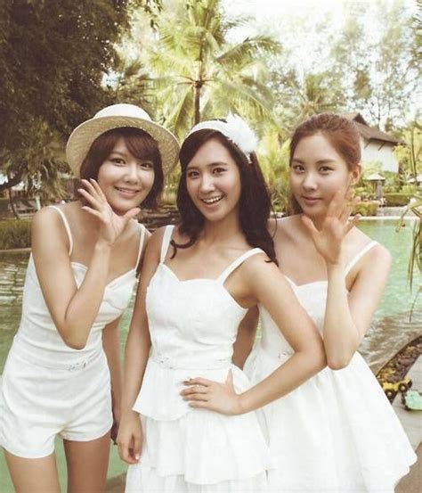 소녀시대 수영 유리 And 서현 Girls Generation Girl Kpop Girls