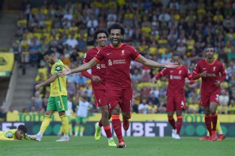 Mohamed Salahs Agent Issues Cryptic Message Amid Ongoing Contract