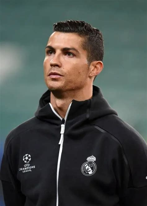 والپیپر و پس زمینه کریستیانو رونالدو طرفداری