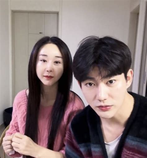 Popular Actresss Husband Allegedly Photographed Kissing Another Man