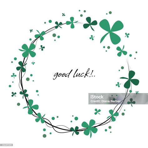 클로버 손으로 그린 둥근 프레임에 대한 그림 또는 텍스트 클로버와 가지로 만든 빈 테두리 벡터 일러스트 레이 션입니다 3월에 대한 스톡 벡터 아트 및 기타 이미지 Istock