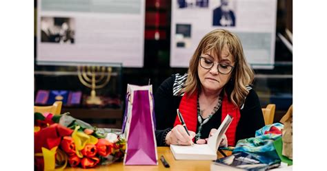 85 стихотворения за любовта пише Маргарита Петкова в Белите ми нощи