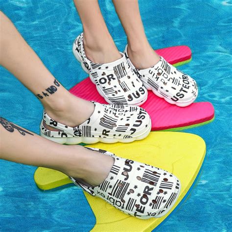 봄과 여름 남성 Eva 캐주얼 통기성 샌들 편지 해변 신발 슬리퍼 크기 42 흰색