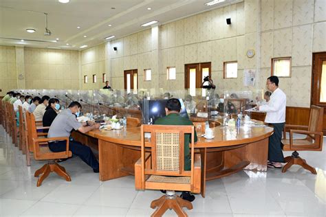 နေပြည်တော်ကောင်စီဥက္ကဋ္ဌ ဒေါက်တာမောင်မောင်နိုင် တက္ကသိုလ်ဒီဂရီကောလိပ်မ