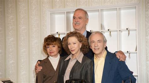connie booth wist niet van nieuwe serie fawlty towers verbaasd