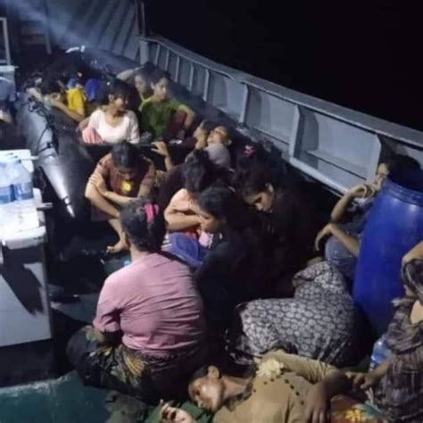 ပင်လယ်ပြင်မှာ စက်လှေပျက်ပြီးမျောနေတဲ့ ရိုဟင်ဂျာ ၅၉ ဦးနဲ့ သေဆုံးနေသူ ၆ ဦးကို ဘိုကလေးမြို့မှာ ဖမ