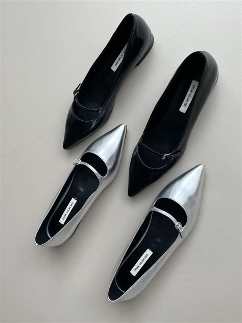 유이르무이 600족 돌파 캐롤라인 클래식 스틸레토 벨트 메리제인 플랫슈즈 2cm