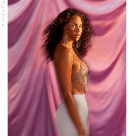 Liz Cambage Nude Sexy The Fappening Uncensored Photo Fappeningbook