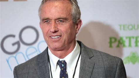 Робърт Ф Кенеди младши Планът на Бил Гейтс за глобално ваксиниране Lentata