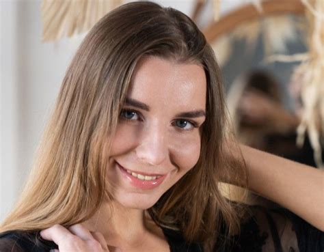 Arina Shy Biographywiki Age Height Career Photos And More