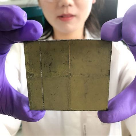 University Of Cambridge Develops Synthetic Leaf That Turns Sunlight