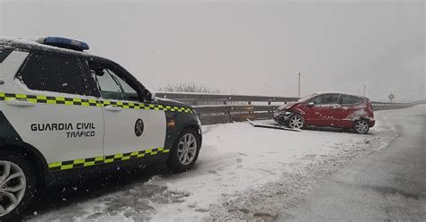 El Temporal De Nieve Afecta A 68 Carreteras Españolas Sobre Todo En