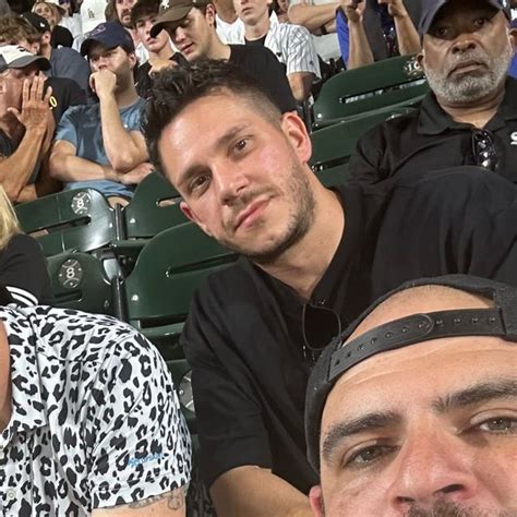 Alexlvnotfound • Threads Say More