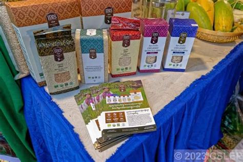 ផលិតផលសហគមន៍តំបន់ការពារធម្មជាតិបានតាំងបង្ហាញក្នុងពិធីបុណ្យទន្លេលើកទី៧