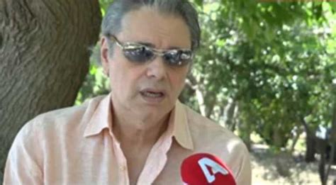 Οδυσσέας Σταμούλης Δεν ούτε αρχίζει ούτε τελειώνει η καριέρα με τους Δύο Ξένους