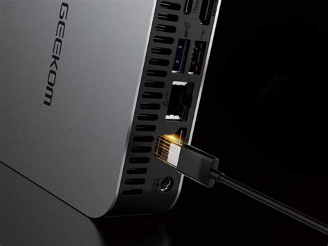 Usb Vs Thunderbolt What S The Difference Geekom