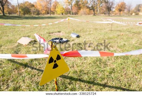 Warning Radiation Sign Marking Hazardous Radioactive Foto De Stock 338125724 Shutterstock