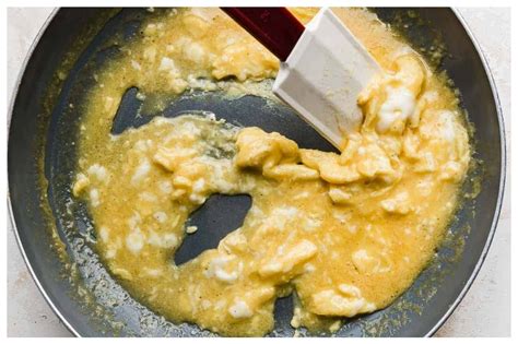 بيض وجبن خطوة بخطوة