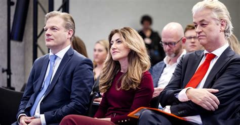 N R Kisstj Rn Eftir Sex M Na A Vi R Ur R V Is