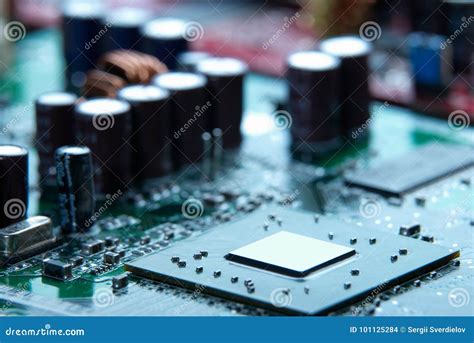 Microprocessore Con Il Fondo Della Scheda Madre Circuito Di Chip Del