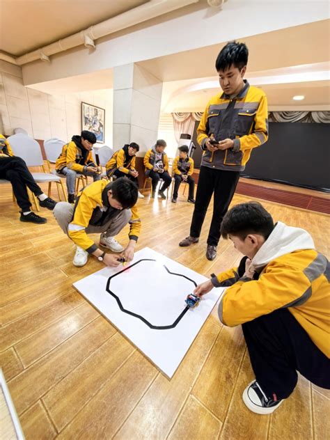 Ражив Гандийн Нэрэмжит Үйлдвэрлэл Урлалын Политехник Коллеж Added A New Ражив Гандийн