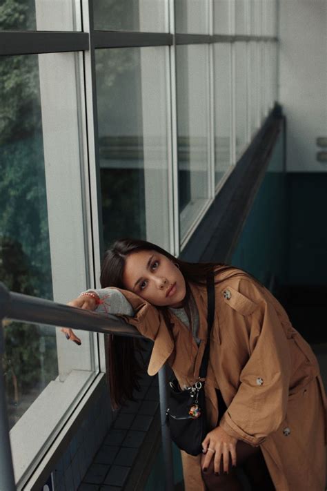 Фотосессия осенью фото в тренче фото на улице фотосессия на улице позы для фото на улице