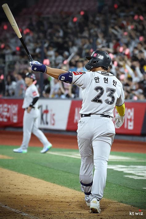 Kt 안현민 한 달 덜 뛰고 War 2위…신인상 경쟁 성큼 앞서