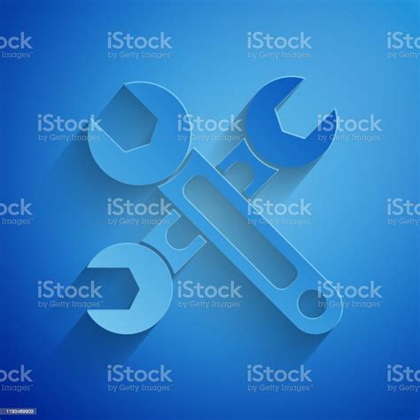 파란색 배경에 격리 된 종이 컷 렌치 아이콘 스패너 아이콘입니다 종이 아트 스타일입니다 벡터 일러스트레이션 강철에 대한 스톡 벡터 아트 및 기타 이미지 Istock